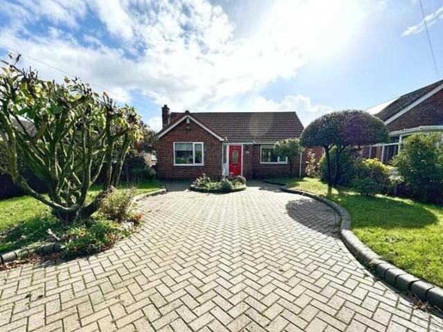 Chequers Green, Great Ellingham, 3 Bedroom Detached