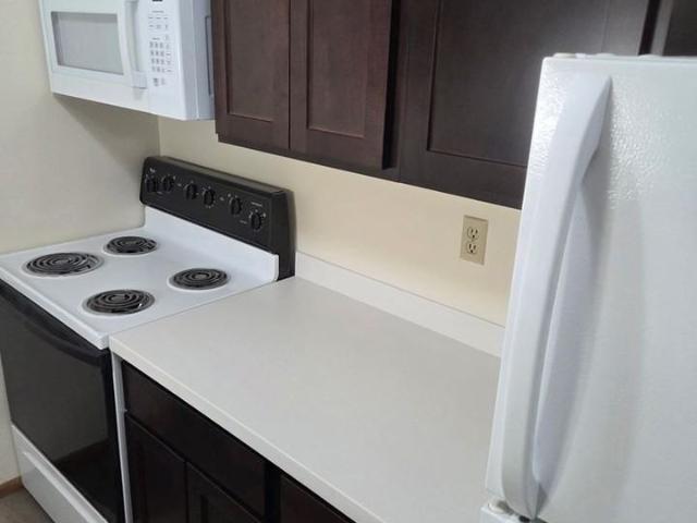 Cherokee Villa 2 Bedroom Apartment for Rent at 4132 4052,4054, 4058,4060,4066,4070,4072,4076,4078,4082,4084,4088,4090,4094,4096,4100,4102,4106,4108,4112,4114,4118,4120, 4124, 4126, 4130, 4132 South 43rd Street, Greenfield, WI 53220