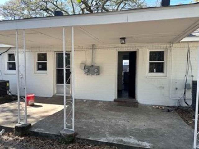 Cherokee Duplex 2 Bedroom Apartment for Rent at 2015 Cherokee St, North Charleston, SC 29405