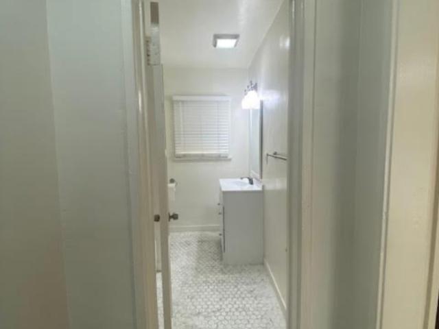 Cherokee Studio Apartment for Rent at 1811 N Cherokee Ave, Los Angeles, CA 90028 Hollywood Hills West