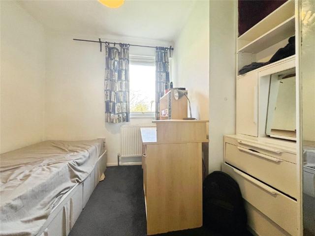 Cherrywood Avenue, Englefield Green, Egham, Surrey, TW20 0TE