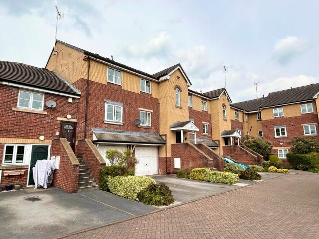 Cherry Court, Headingley, Leeds LS6, 3 bed flat to rent, £1,395 pcm | PrimeLocation