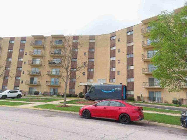 Cherry Creek Dr Apt 105