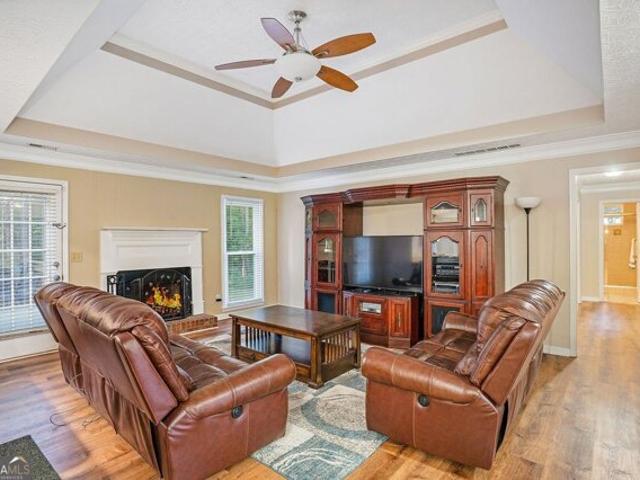Cherry Creek Dr Se, Conyers, Home For Sale