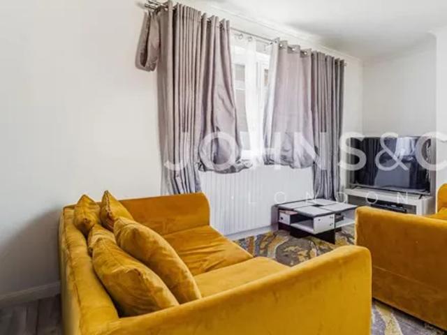 Cherry Crescent, London, TW8 8NN, United Kingdom | 5 bed apartment for rent #166340938 | Rentberry