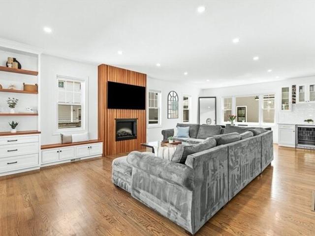 Cherry Ct, Medford, Home For Sale