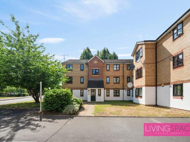 Cherry Blossom Close, London N13, 2 bed flat to rent, £1,800 pcm | PrimeLocation