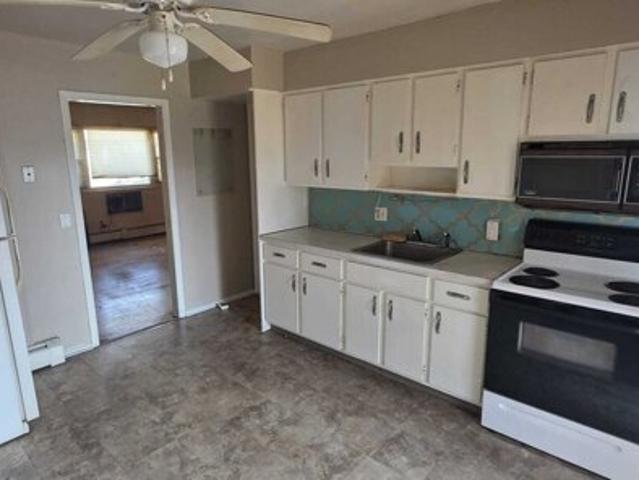 Cherry Hill Dr Unit A, Bridgeport, Condo For Sale