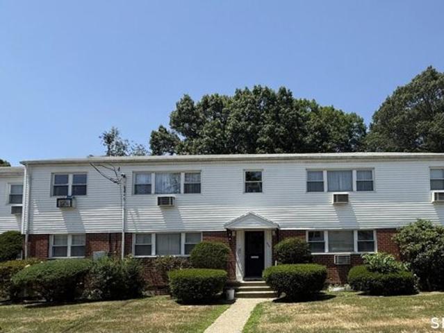 Cherry Hill Dr Unit B, Bridgeport, Condo For Sale