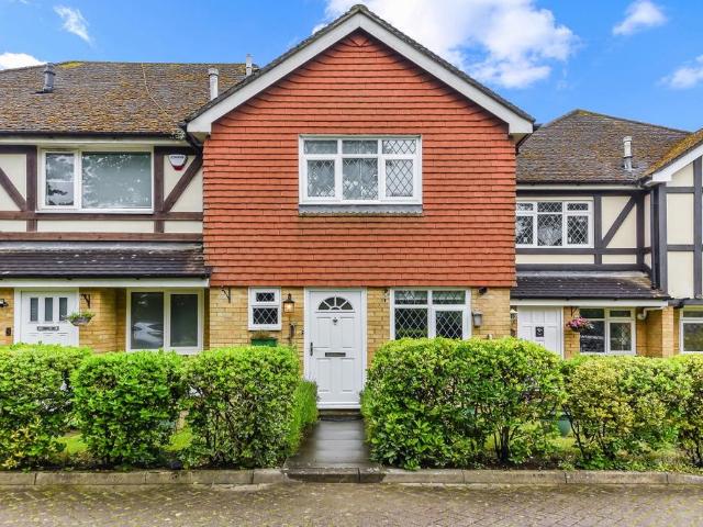 Cherry Hill Harrow HA3 2 bed house to rent £2,300 pcm £531 pw