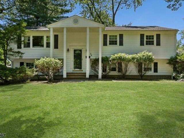 Cherry Hill Rd, Livingston, Home For Sale