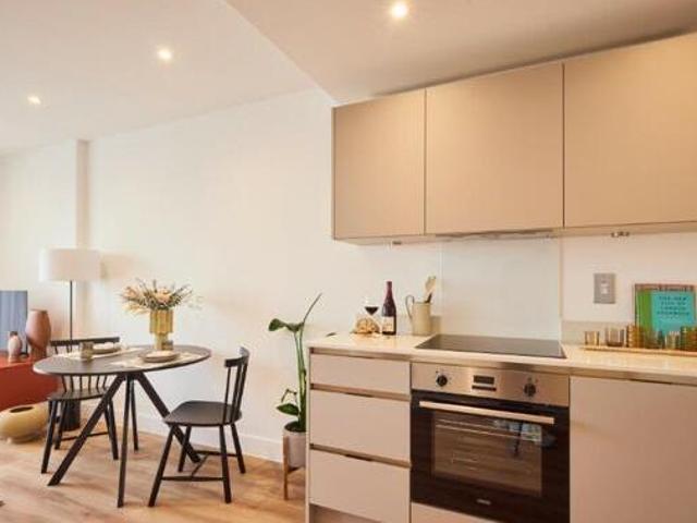 Cherry Orchard Road, Croydon, 1 Bedroom Apartment