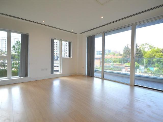 Cherry Orchard Road, Croydon, CR0 2 bed apartment to rent £1,900 pcm £438 pw