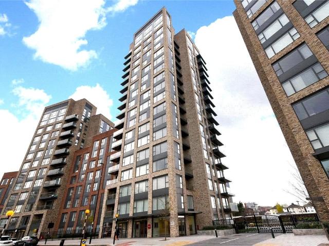 Cherry Orchard Road, Croydon CR0, 2 bed flat to rent, £1,900 pcm | PrimeLocation