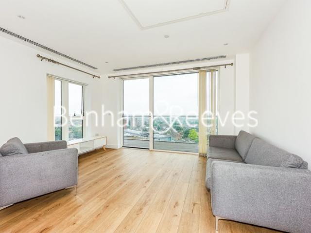 Cherry Orchard Road, Croydon CR0, 2 bed flat to rent, £2,150 pcm | PrimeLocation