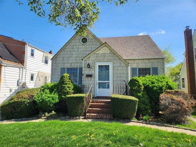 Cherry Ln, Floral Park, Home For Sale