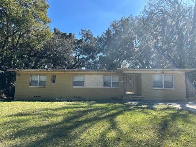 Cherry Laurel Dr