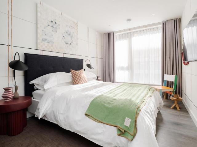 Cherry Park Lane London E20 2 bed apartment to rent £3,242 pcm £748 pw