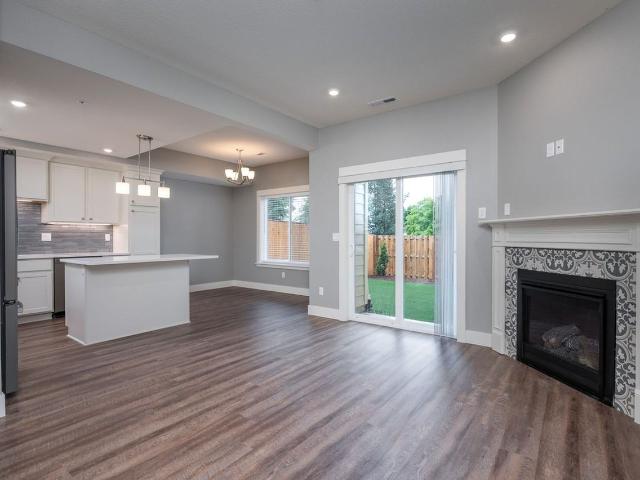Cherry Park Luxury Townhomes 3 Bedroom Apartment for Rent at 1675 Sw Cherry Park Rd, Troutdale, OR 97060
