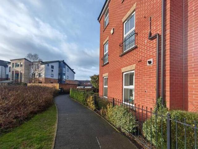 Cherry Tree Court, Nantwich, 2 Bedroom Flat