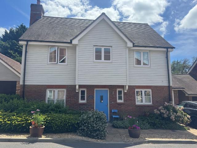 Cherry Tree Lane, Ewhurst, Cranleigh, Surrey GU6, 3 bed detached house to rent, £3,500 pcm | PrimeLocation