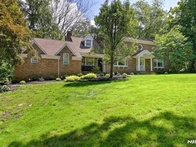 Cherry Tree Ln, Kinnelon, Home For Sale