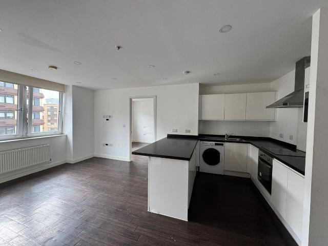 Cherrydown East, Basildon SS16, 2 bed flat to rent, £1,500 pcm | PrimeLocation