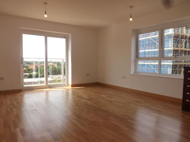 Cherrydown East, Basildon SS16, 2 bed flat to rent, £1,500 pcm | PrimeLocation