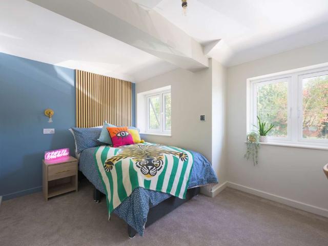 Cherwell Drive Crete, Room 9