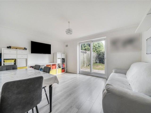 Chertsey, Surrey KT16, 3 bed semi detached house to rent, £2,000 pcm | PrimeLocation