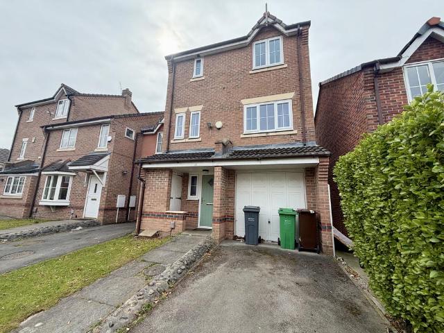 Chervil Close, Manchester, M14 4 bed house to rent £2,100 pcm £485 pw