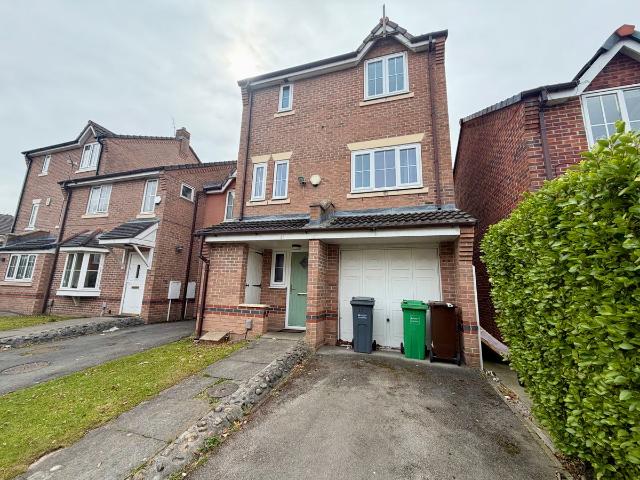 Chervil Close, Manchester M14, 4 bed shared accommodation to rent, £2,100 pcm | PrimeLocation