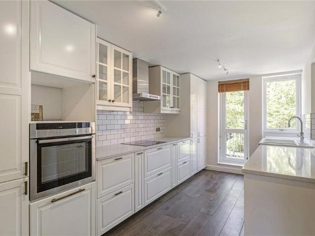 Cheryls Close, London, SW6 3 bed house to rent £4,500 pcm £1,038 pw