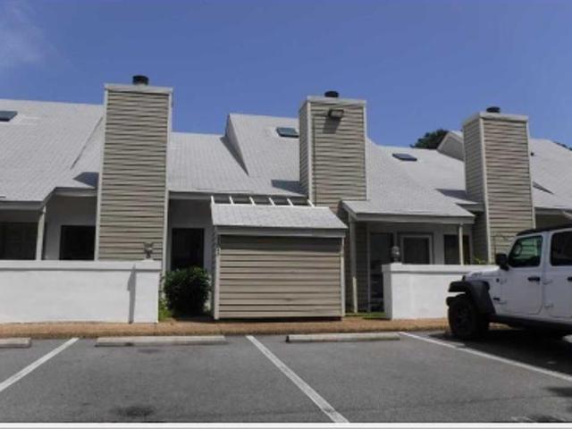 Chesapeake Blvd Apt 103