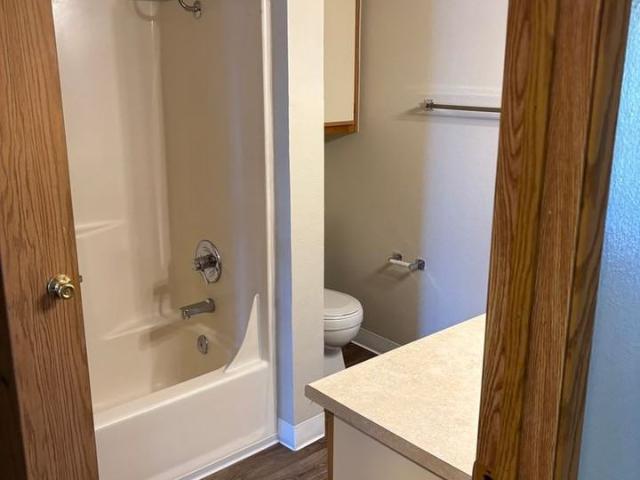 Chesapeake Pointe 1 Bedroom Apartment for Rent at 4400 Se Naef Rd, Oak Grove, OR 97267 Milwaukie Heights