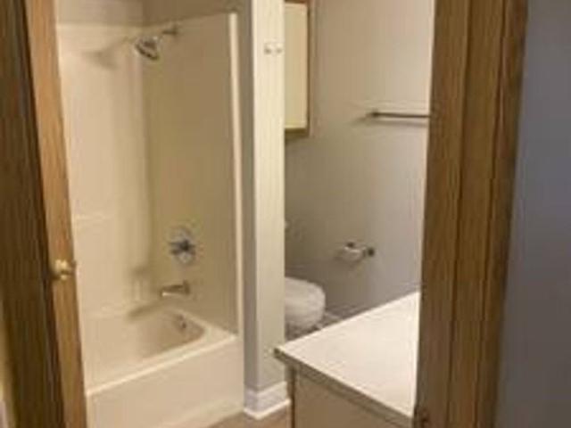 Chesapeake Pointe 1 Bedroom Apartment for Rent at 4400 Se Naef Rd, Oak Grove, OR 97267 Milwaukie Heights