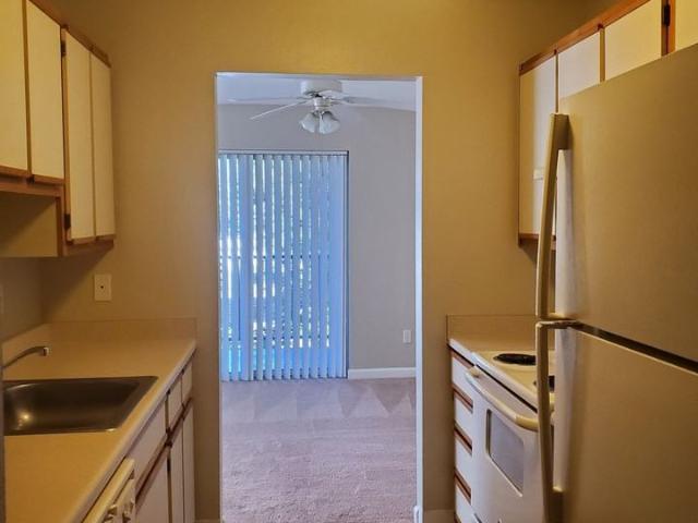 Chesapeake Pointe 1 Bedroom Apartment for Rent at 4400 Se Naef Rd, Oak Grove, OR 97267 Milwaukie Heights