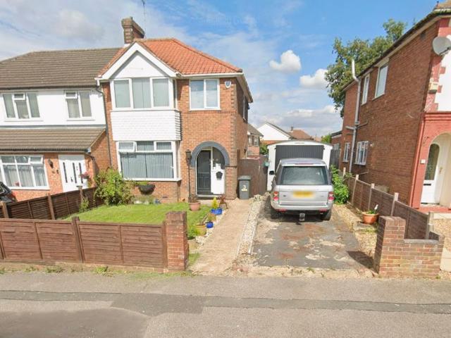 Chesford Road, Luto LU2, 3 bed semi detached house to rent, £1,950 pcm | PrimeLocation