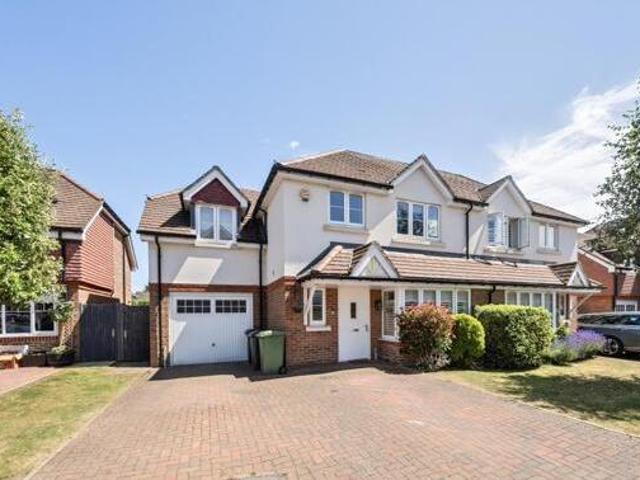 Chesham, Buckinghamshire, 4 Bedroom Semi detached