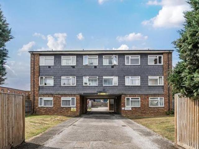 Chesham, Buckinghamshire, 2 Bedroom Flat
