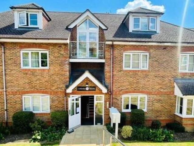 Chesham Heights, Kingswood, 2 Bedroom Apartment