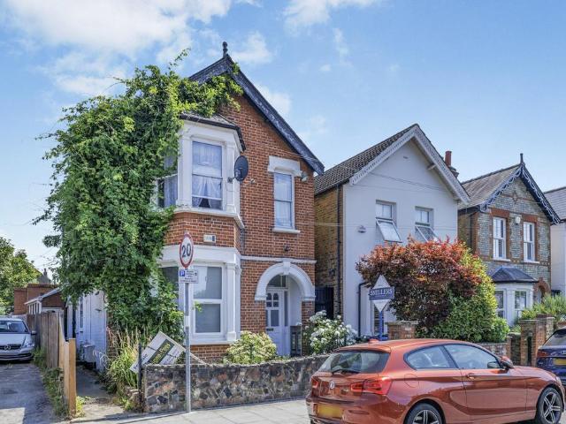 Chesham Road, Kingston upon Thames, KT1 1 bed flat to rent £1,375 pcm £317 pw