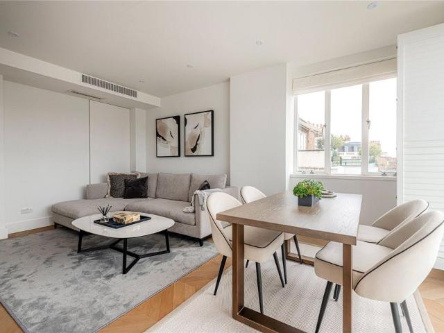 Chesham Street, SW1X