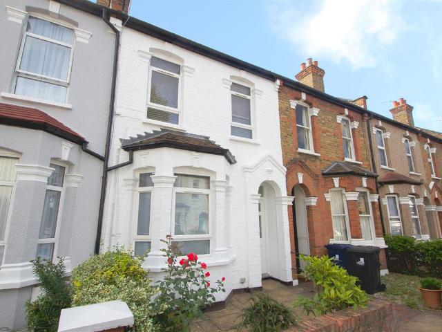 Chesham Terrace, London W13, 1 bed flat to rent, £1,650 pcm | PrimeLocation