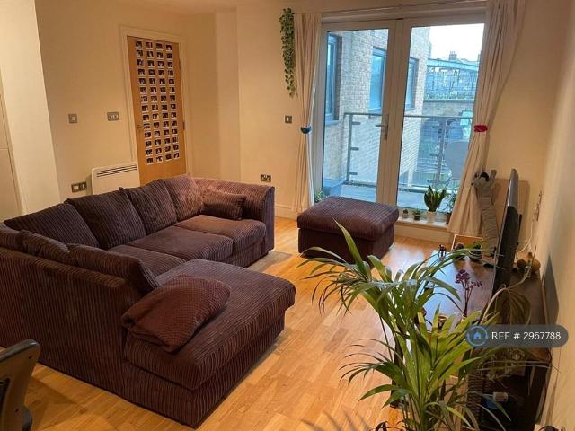 Cheshire Street, London, E2 1 bed flat to rent £2,350 pcm £542 pw