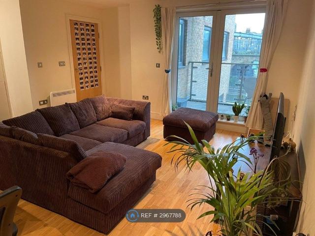 Cheshire Street, London E2, 1 bed flat to rent, £2,350 pcm | PrimeLocation