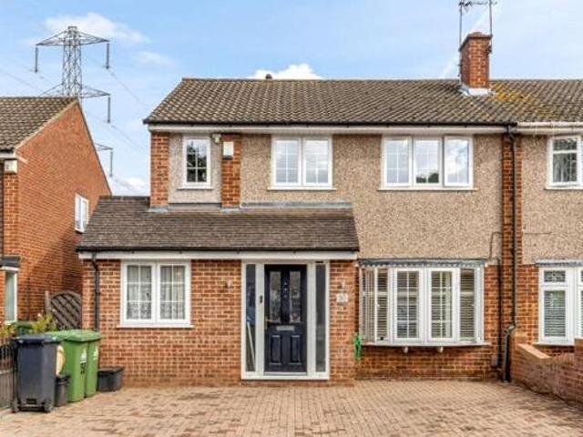 Cheshunt, Herongate Road, Waltham Cross, 4 Bedroom End