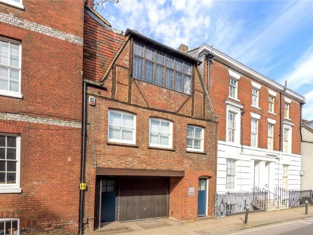 Chesil Street, Winchester, Hampshire. 1 bed apartment to rent £1,550 pcm £358 pw