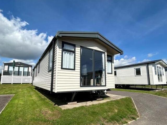 Chesil Vista Holiday Park, Portland Road, 2 Bedroom Park