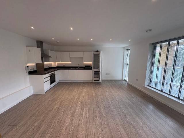 Chesney Street, Battersea SW11, 2 bed flat to rent, £2,900 pcm | PrimeLocation